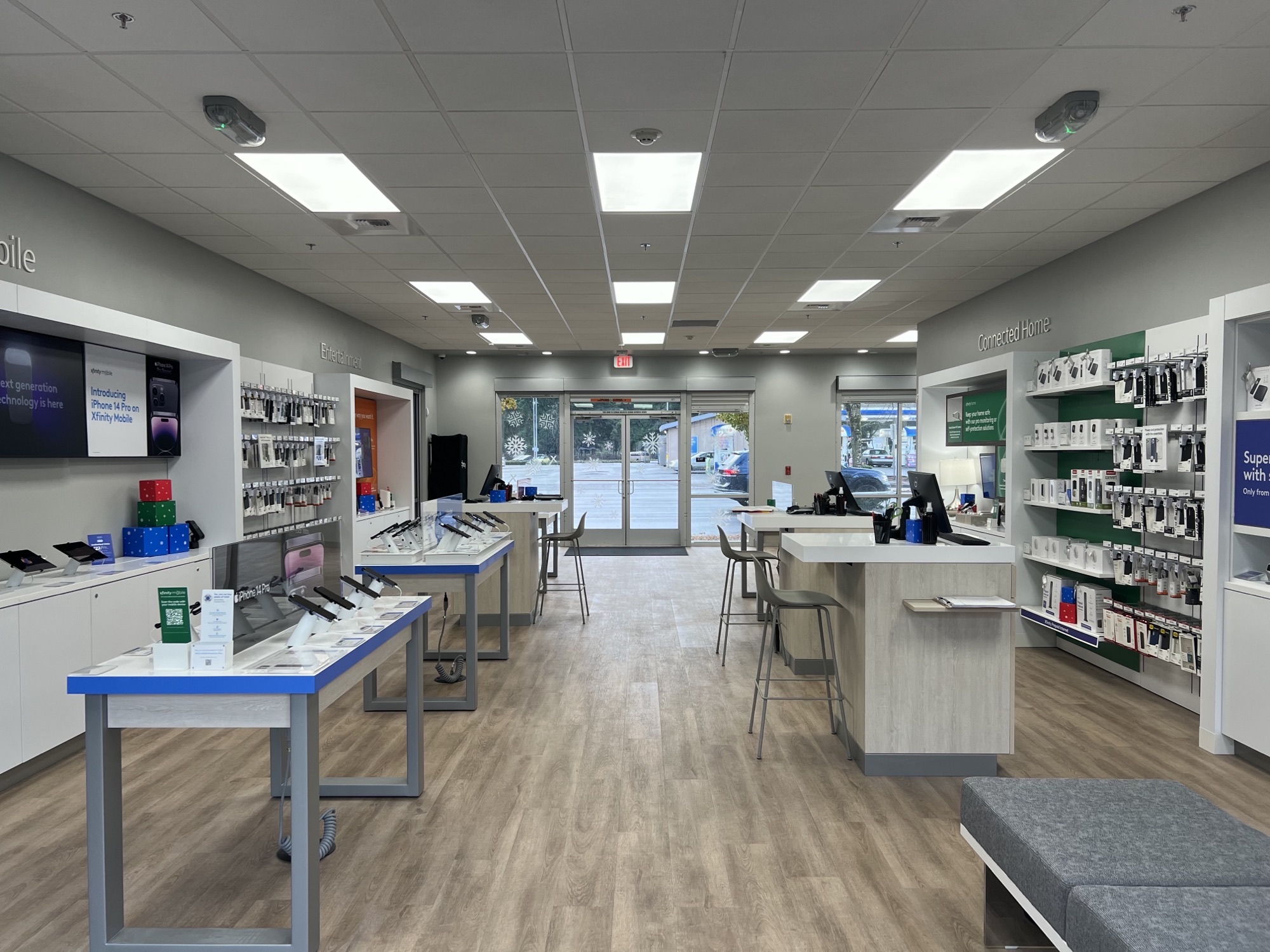Comcast Opens New Xfinity Store in Lacey | Comcast Washington